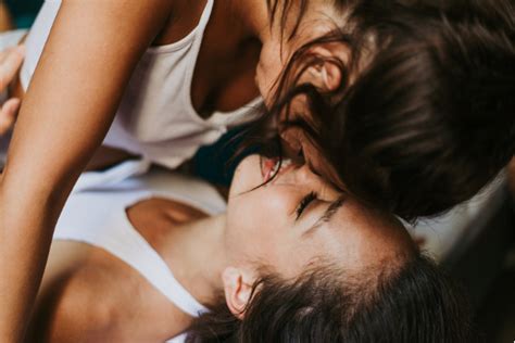 Las 10 Mejores Posturas Sexuales Para Dos Personas Con Vagina CromosomaX