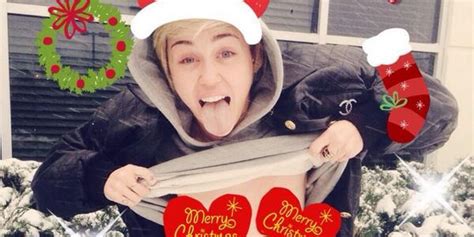 Miley Cyrus Flashes On Twitter In Support Of Free The Nipple Campaign Video Huffpost Uk