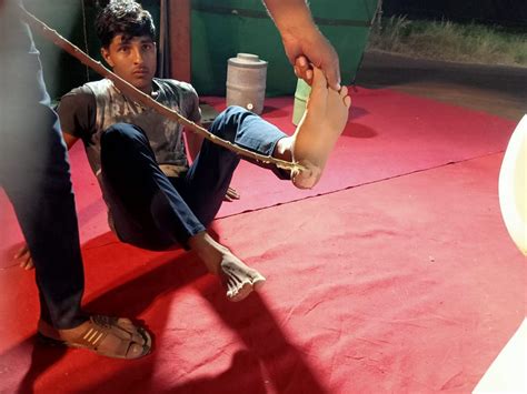 अग्निवीर सेना भर्ती में युवक का अनोखा जुगाड़ लंबाई बढ़ाने के लिए एड़ी के नीचे चिपकाया सिक्का