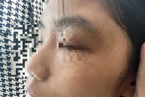 Tạm dừng học với nhóm nữ sinh đánh bạn đến co giật Báo Dân trí