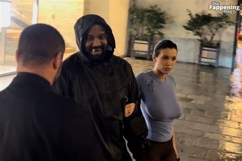 Bianca Censori Shows Off Her Nude Boobs Butt Pussy In Paris Photos Onlyfans Leaked Nudes