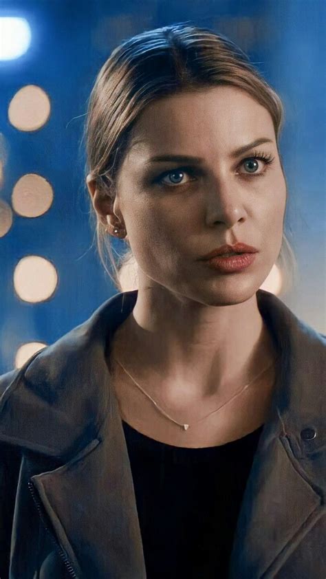 Netflix Chloe Decker Lauren German Twitter Icon Tom Ellis Morning