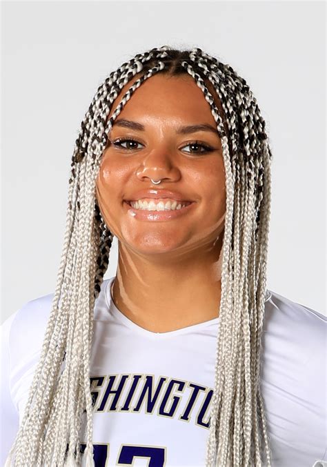 Sophie Summers Middle Blocker Nil Profile Opendorse