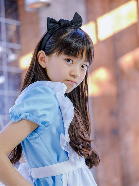新品 紙製 ポスター ほぼ 等身大 ローラ B Laura B Candy Doll 84 X 118 Cm ジ Modafinil