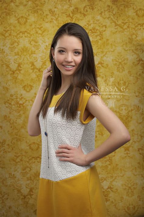 Yellow Theme Senior Portraits With Vanessa G Photography Nc Senior Portraits Portrait