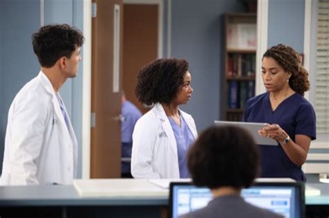 Greys Anatomy Recap 041323 Season 19 Episode 14 Shadow Of Your Lovemama Who Bore Me