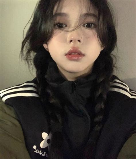 Pin By Elaine 俞 On Girls Ulzzang Short Hair Cute Makeup Looks Makeup For Downturned Eyes