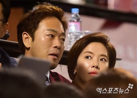 편히 즐겨라 끝내 이혼 이영돈 얼굴 박제 황정음 응원 봇물 엑 s 이슈