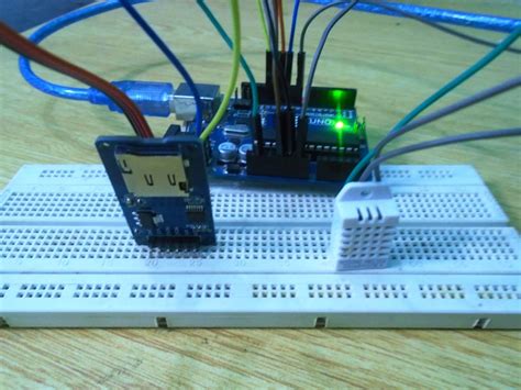 temperature and humidity data logger with sd card using arduino