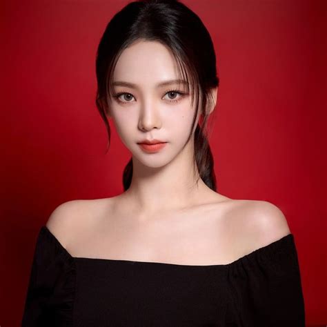 Unreal Pesona Karina Aespa Di Ysl Event Bikin Netizen Terpana Cewekbanget