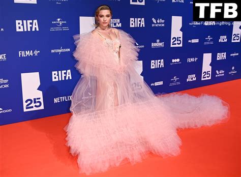 Florence Pugh Braless 176 Photos Sexy E Girls