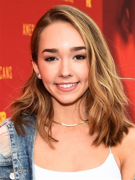Starlet Arcade Hot Holly Taylor