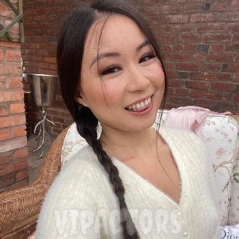 Yiming Curiosity Biography Age Videos Net Worth Wiki Pics Vip Actors
