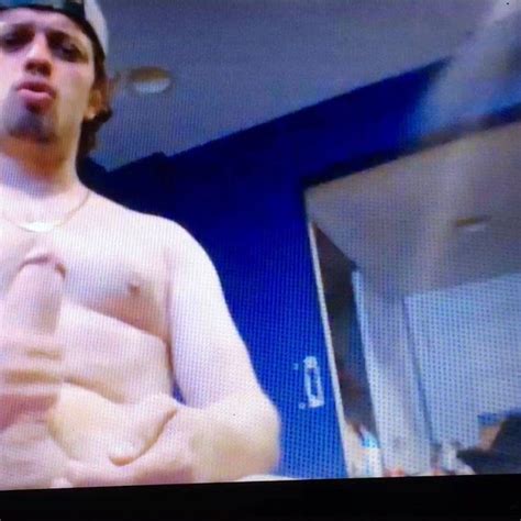 Hung Straight Dude Loves Jerking His Huge Big Dick Gay Xhamster