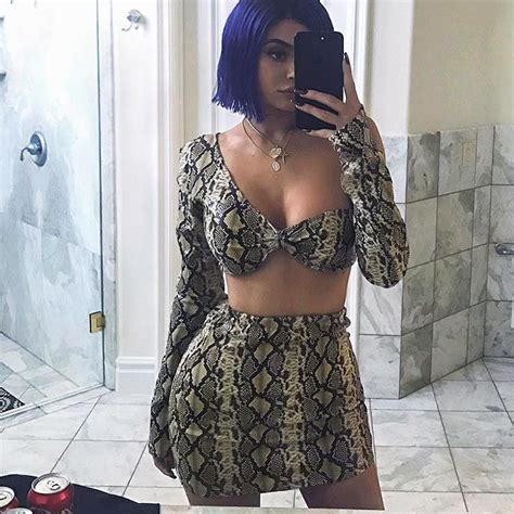 Photos Is This Kendall Jenners Sexiest Bathroom Selfie Get Ahead