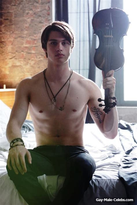 Nicholas Galitzine Nude