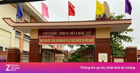 Nữ sinh lớp 7 đánh bạn bắt quỳ trong lớp học Học đường ZNEWS VN