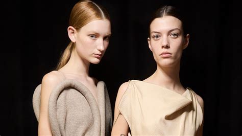 Beauty Schönheitstrends Looks Tipps Harper s BAZAAR