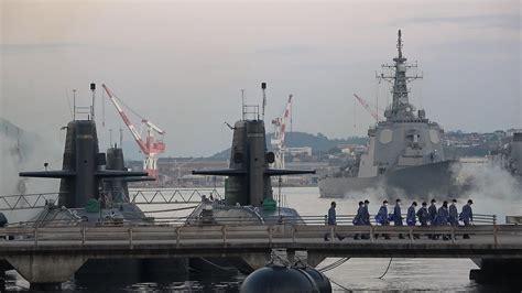 2021海上自衛隊呉基地11月18日 イージス艦ちょうかい出港してUS強襲揚陸艦と YouTube