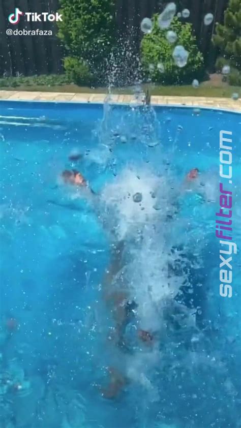 Beautiful Ewa Zawada In Sexy Leopard Bikini At The Swimming Pool