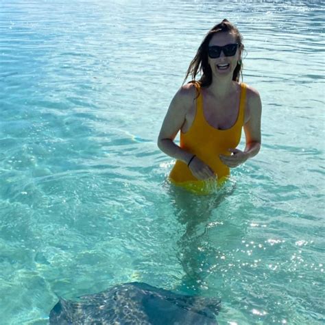 Maria Sharapova In Yellow Swimsuit Swims With Stingrays 12thBlog