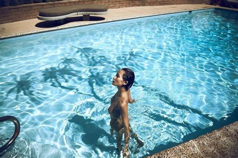 Miki Hamano Completamente Desnuda En La Piscina Bytesexy
