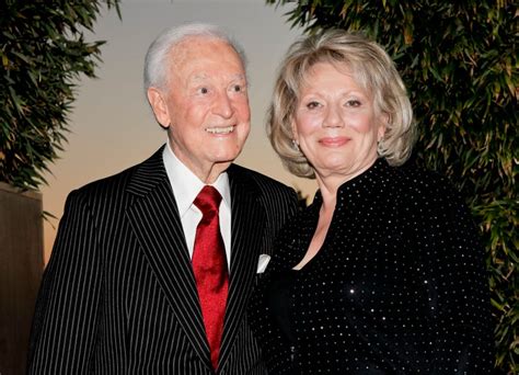 Vanna White Adam Sandler Drew Carey And More Pay Tribute To Bob Barker