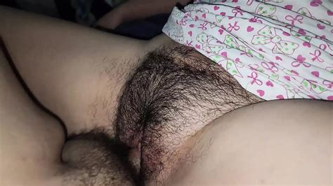 내 이복 누이의 털이 무성한 보지의 Xxx는 정말 크고 인상적입니다 xHamster