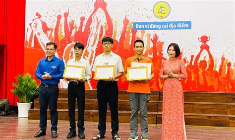 Trao giải khu vực đồng bằng sông Cửu Long Cuộc thi Vô địch Tin học văn