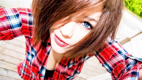 Blue Eyes Closeup Women Brunette Cleavage Wallpapers Hd Desktop And Mobile Backgrounds