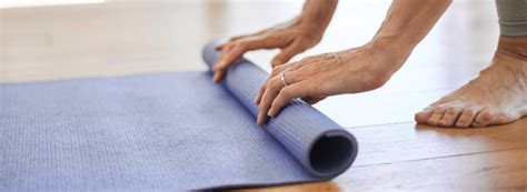 Naked Yoga How To Prepare And What To Expect Healthnews