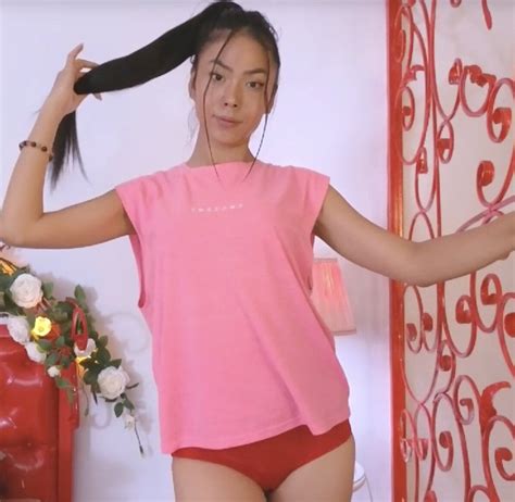Nude Sexy And On Her Webcam Asian Girl Shoves A Dildo In Her Ass For You Asianwebcamgirlsnet