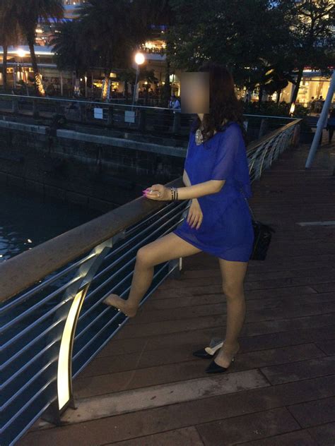 Hspcollectionx On Twitter Chinese Milf Has 1 Feet Up On The Railings While She Smokes