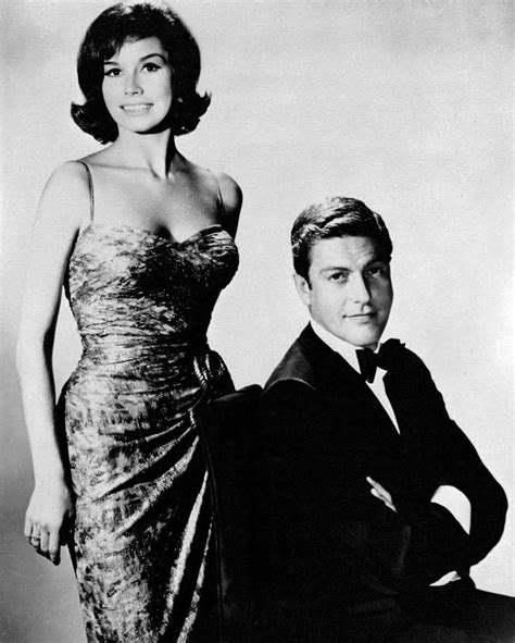 In Memoriam Mary Tyler Moore 80