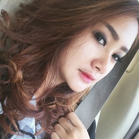 Cita Citata Selfie Seksi Ala Cita Zona Artis Lagi