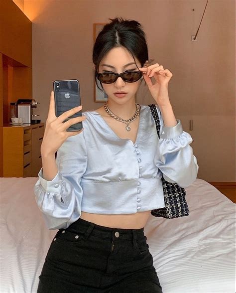 Koreanstyle Ulzzang Koreanfashion Tumbler Ootd Style Koreanmakeup Girl Woman Aesthetic Asian
