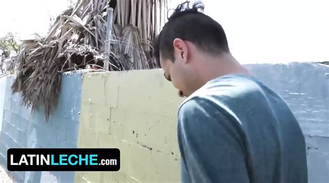 라틴 leche 낯선 사람과 맨발로 따먹히는 근육질의 이성애자 jacob tyler xHamster