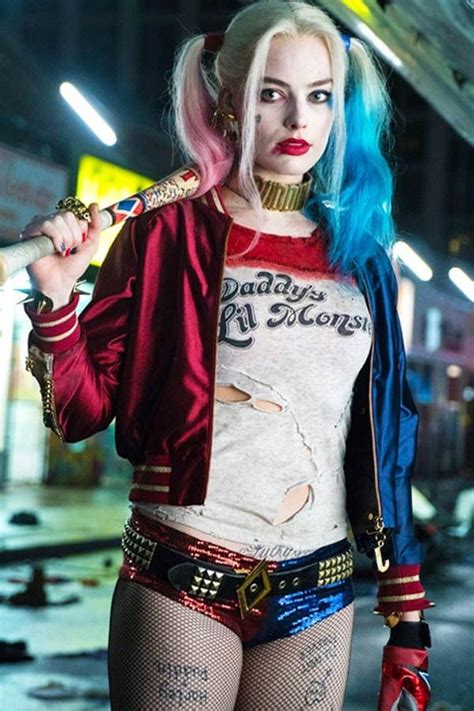 A Guide To Harley Quinns Outfits And Style Evolution College Fashion