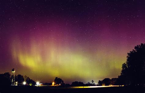 Photos Northern Lights Spotted Above Illinois Skies Mywabashvalley Com