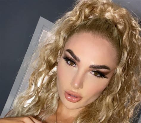 Kenzie Anne Bio Age Height Wiki Instagram Biography