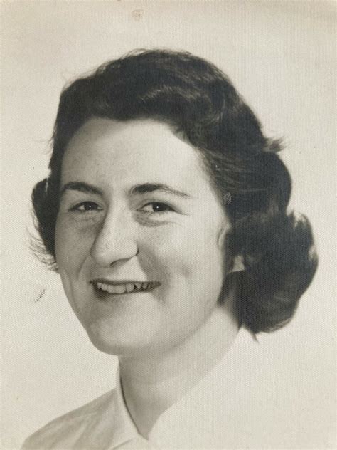 Obituary Of Margaret Eileen Wallace Ettinger Funeral Home Shube