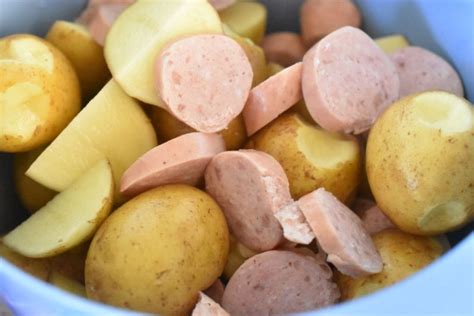 Pølsemix i airfryer nem opskrift med pølser nogetiovnen dk