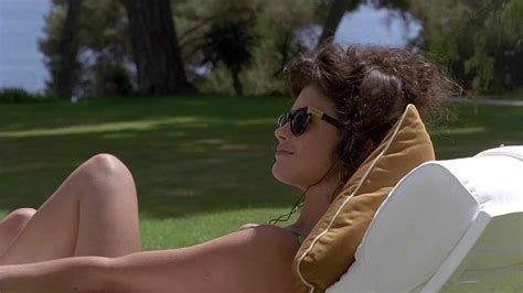 Naked Catherine Zeta Jones In Splitting Heirs