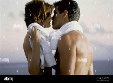 Rene Russo And Pierce Brosnan Film The Thomas Crown Affair 1999 Characters Catherine Banning