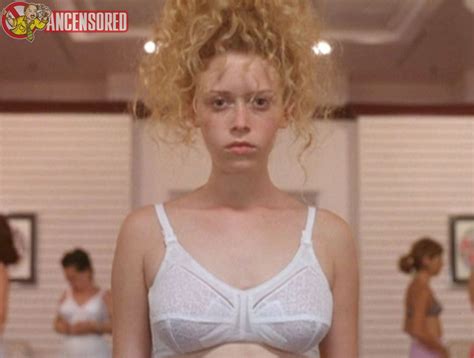 nackte natasha lyonne in hauptsache beverly hills