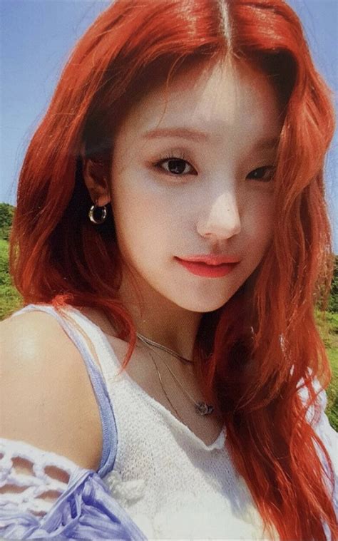 South Korean Girls Korean Girl Groups Best Friends Forever Photocard Queer Itzy Scan Bff