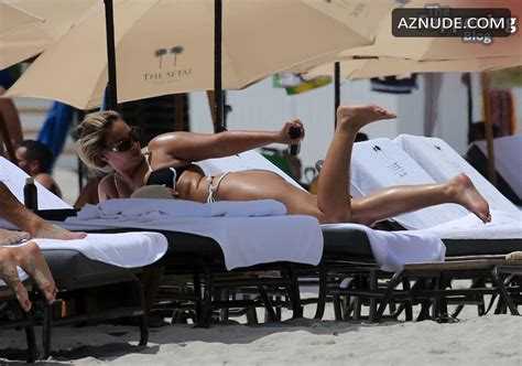 Alina Baraz Nude Aznude