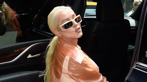 Christina Aguilera Wore A Purse As A Skirt — And Somehow Pulled It Off Teen Vogue