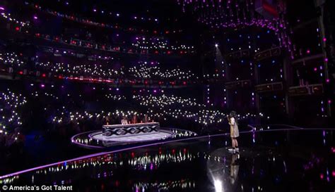 Angelica Hale Blows Away Simon Cowell On The Agt Finals Daily Mail Online